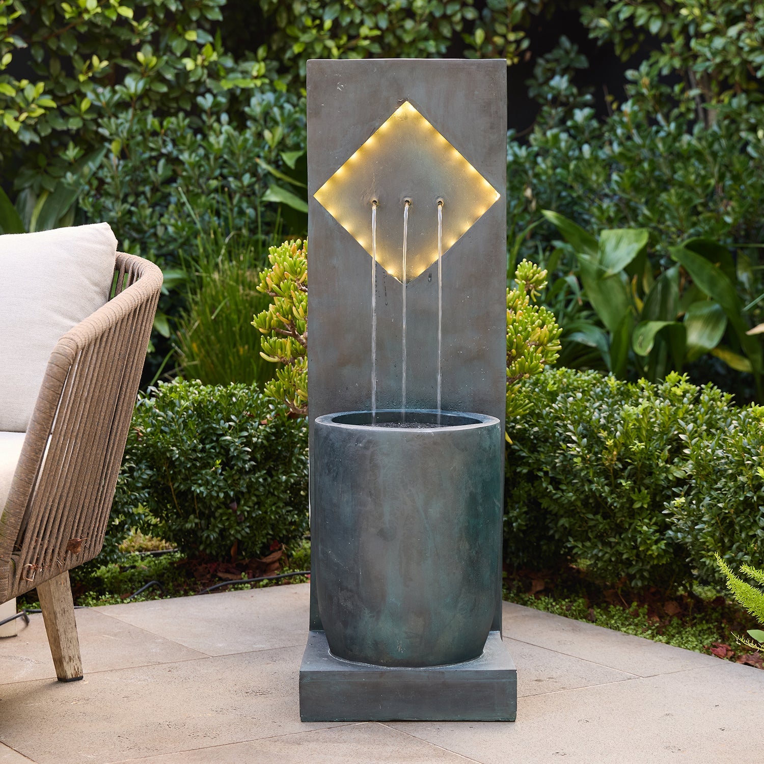 Contemporary Diamond Stream Fountain | Outdoor Escape